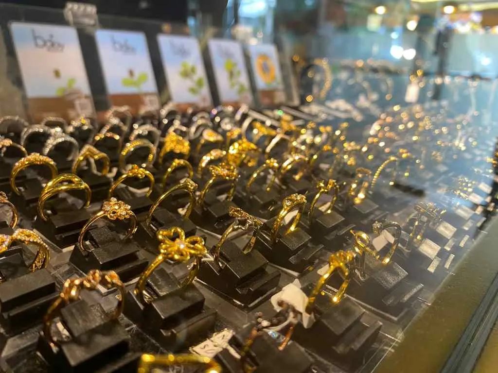 Galeri 24 Menyediakan Produk Custom Mulai dari Emas Batangan Hingga ...